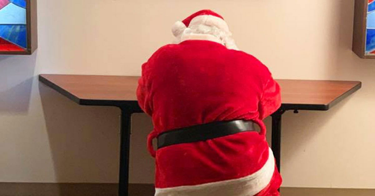 Santa Kneels Before Jesus And Prays For Sick Children At Hospital ...