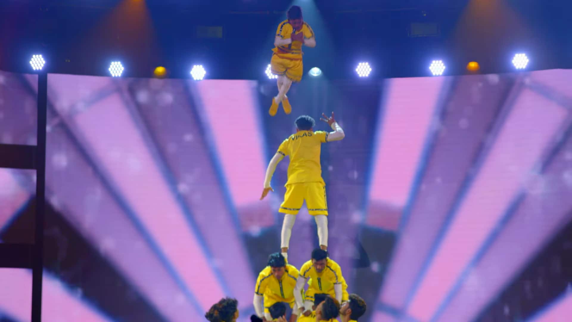 Indian Dance Group V.Unbeatable Honors Late Friend With Stunning ...