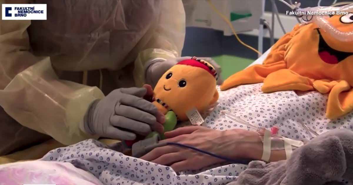 Brain Dead Mom Gives Birth To A Baby Girl After 117 Days