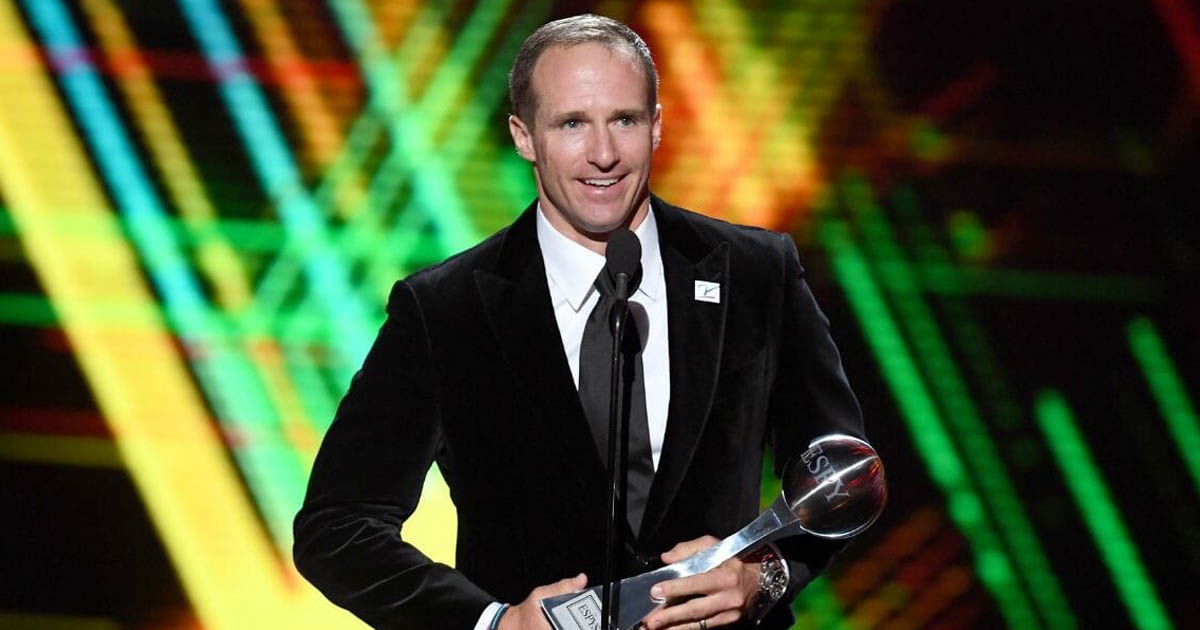 NFL Star Encourages Kids To Share Faith With Friends And Carry Bibles ...