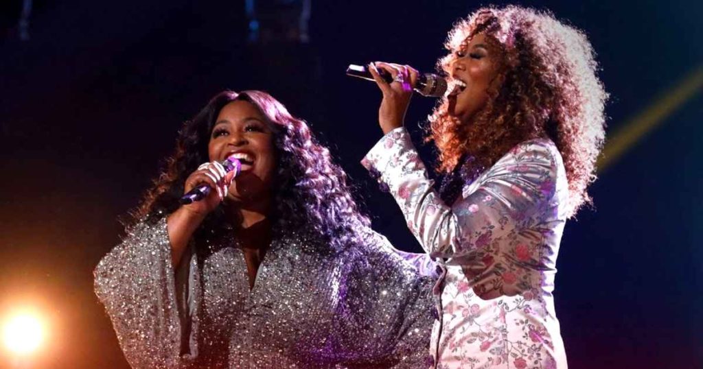 Yolanda Adams And Rose Short Sing Moving Rendition Of 'In The Midst Of ...
