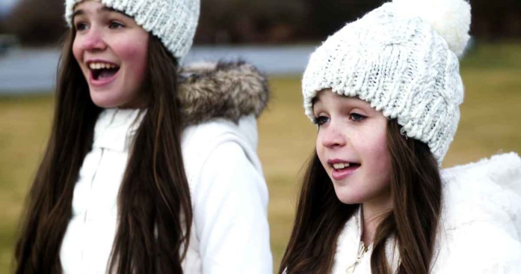 Amy Rasmussen Sings Original Song 'Empty Me'