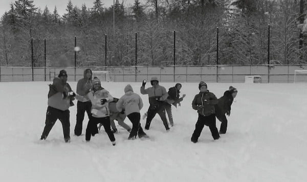 Police Join Epic Snowball Fight After Responding To Call Of “Suspicious ...