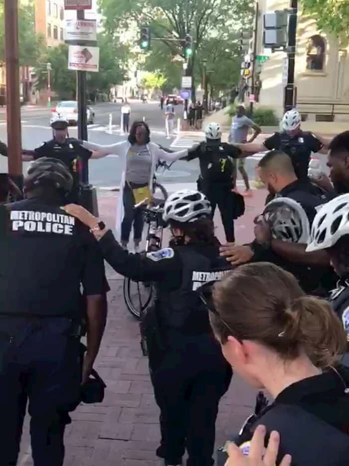 Young Woman Approaches Police Officers And Prays For Them | FaithPot