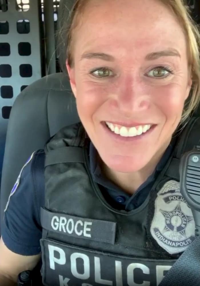 Police Officer Pays It Forward To Young Store Clerk After Witnessing ...