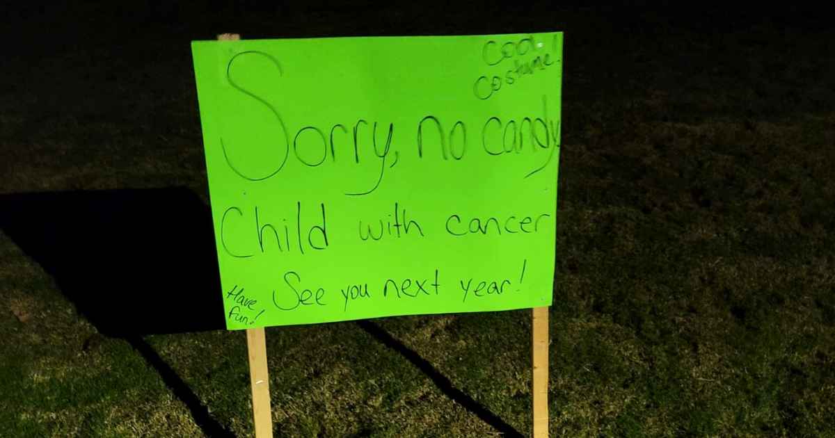 Family Put Up Sign 'No Candy. Child with Cancer', Then Kids Leave Piles ...