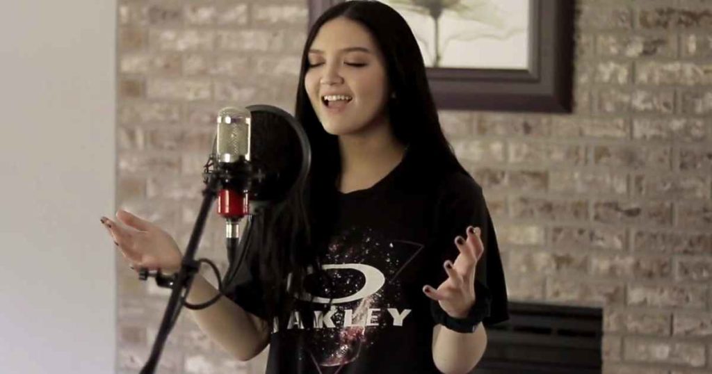 Elenyi Sisters Sing Cover Of 'What A Beautiful Name'