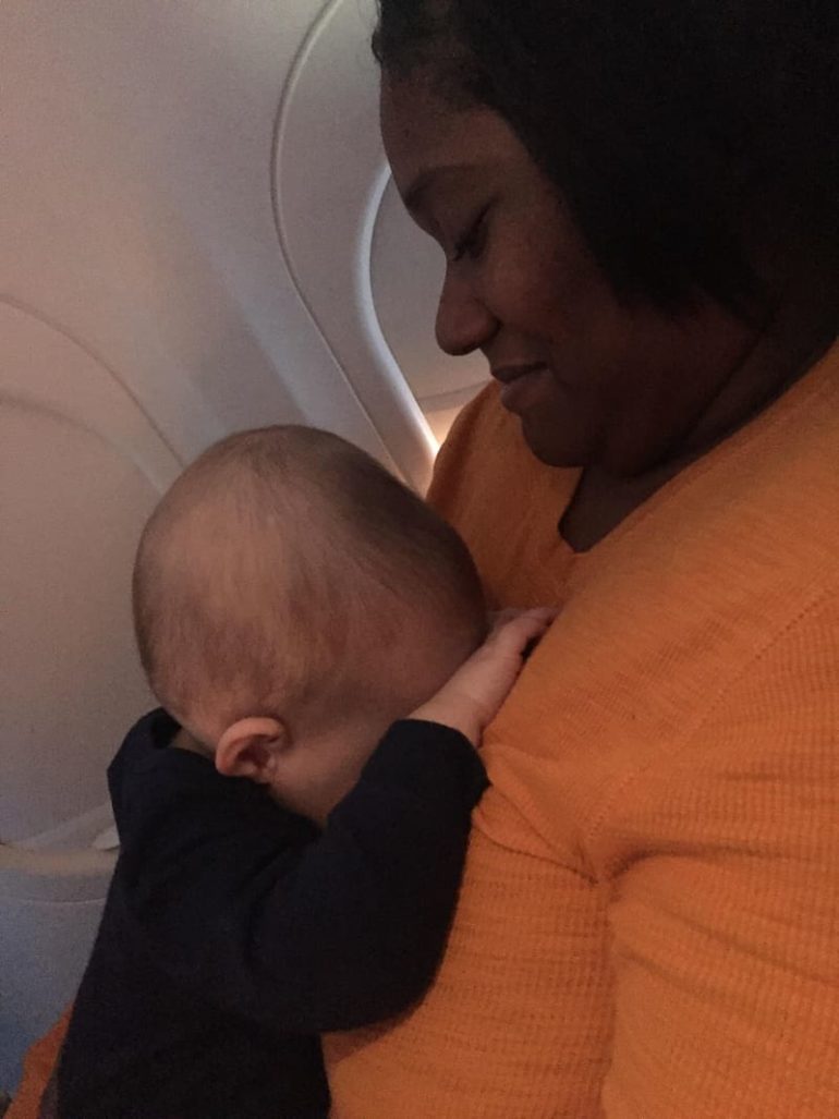 Exhausted Dad Gets Help From A Kind Stranger After His Baby Crawls Into ...