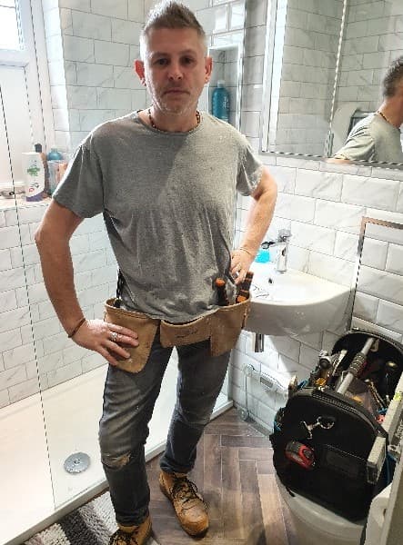 Singing Plumber Lands Record Deal After Homeowner Heard Him Singing ...