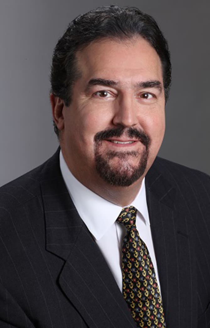 Painter With Deformed Nose Has Amazing Transformation After A Doctor ...