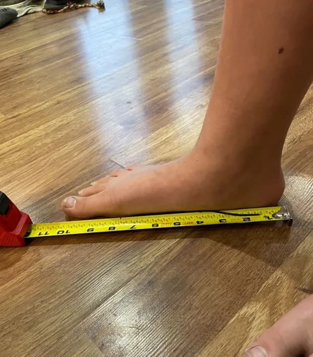 10-Year-Old Girl Bullied for Big Feet Sets World Record | FaithPot
