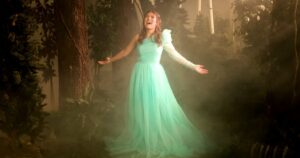 Christian Singer Katy Nichole Delivers Powerful New Song 'Hold On ...