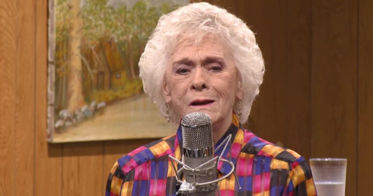 Jean Shepard Sings 'If I Could Hear My Mother Pray Again' | FaithPot