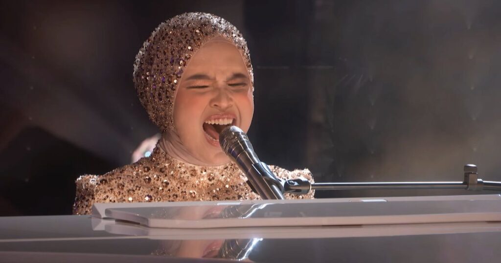 Blind Singer Putri Ariani Performs ‘I Still Haven’t Found What I’m ...